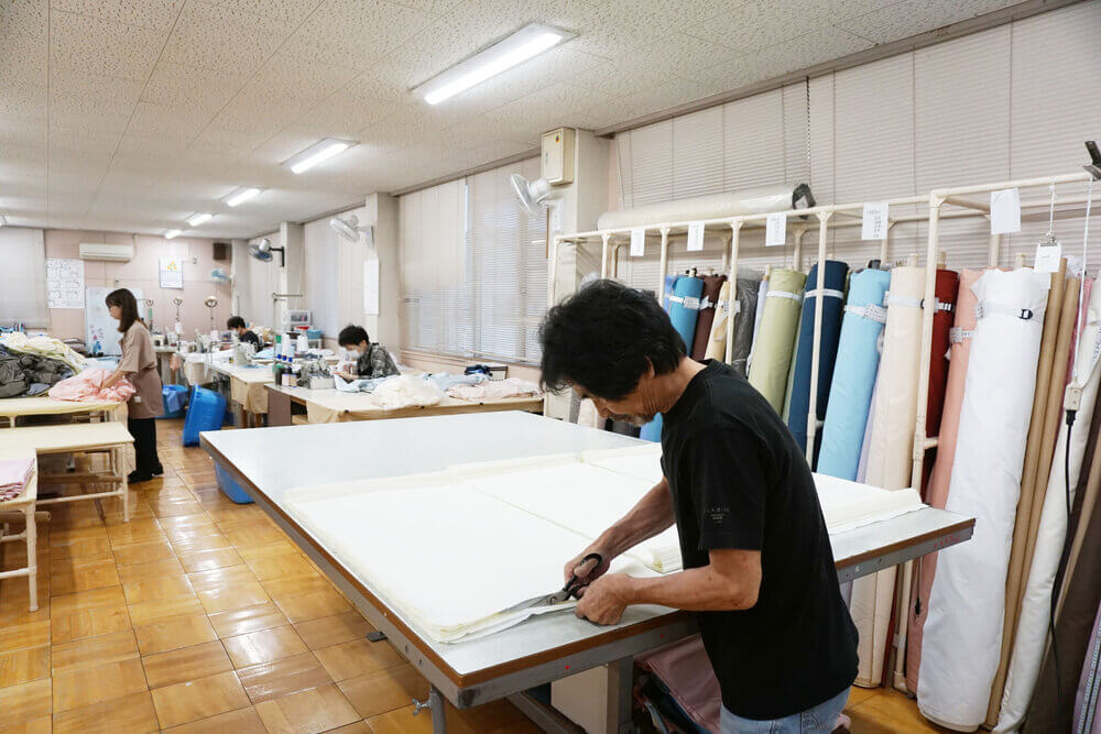 顧客ニーズを商品開発とブランディングに活用！京都の老舗寝装品メーカーが挑むオーダーメイドパジャマ開発でのEC Booster活用法をご紹介